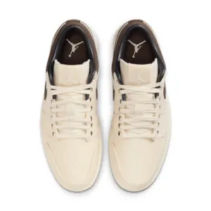 JORDAN 1 Low Premium Sneakers