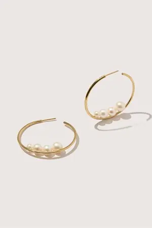 OTIUMBERG 14kt Gold Vermeil Trio Pearl Hoop Earrings - Yellow Toned Gold