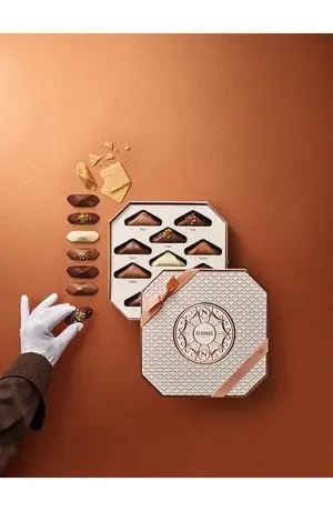 NEUHAUS Icon Collection 22-piece Praline Assortment