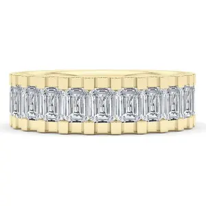 HAUTECARAT Emerald-cut Lab-grown Diamond Channel Ring - 18k Yellow Gold