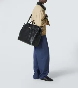 Bottega Veneta Andiamo Voyager Large Leather Tote Bag - Black