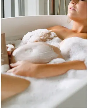 PURE MAMA Bump Scrub White