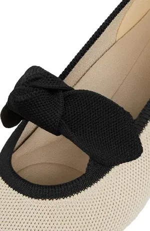 Vivaia Pointed-toe Bow Flats - Almond Black