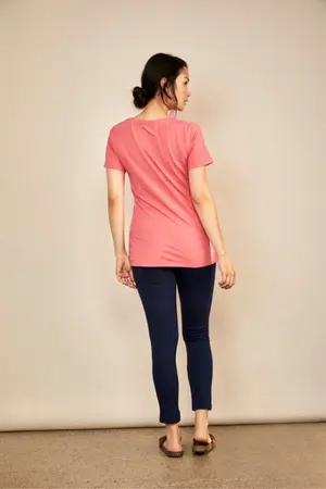 THE BSHIRT Nursing Crew Neck T-shirt - Rose