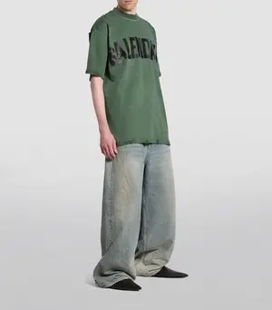 Balenciaga Oversized Logo T-shirt - Brown