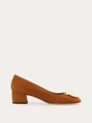 FERRAGAMO Maxi Gancini Pointed Pump - Brown