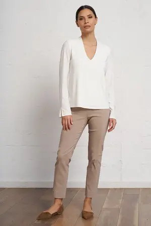 FRANNE GOLDE Luxe Stretch Long Sleeve V-neck Top - Ivory