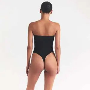 SKIMS Strapless Bodysuit