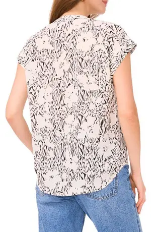 Vince Camuto Abstract Print Short Sleeve Top - New Ivory