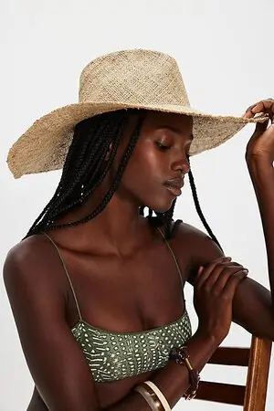 CLYDE Caro Hat With Neck Shade