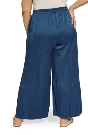 Lyssé Pleated Wide Leg Satin Pants