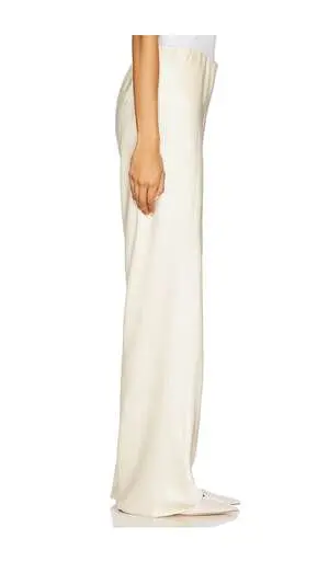 Vince Fluid Bias Pant In Cream - Bona