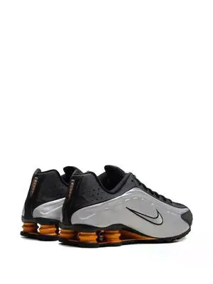 Nike Shox R4 Sneakers - Silver