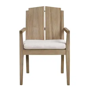 UNIVERSAL Saratoga Arm Chair