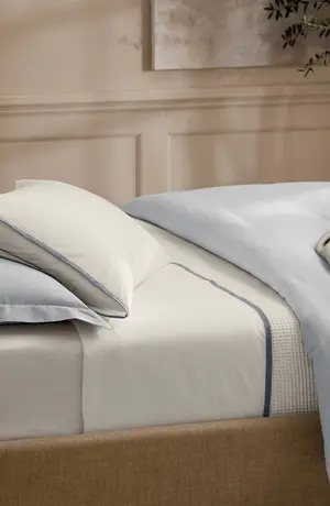 BOLL & BRANCH Framed Percale Pillowcases - White/ Bay