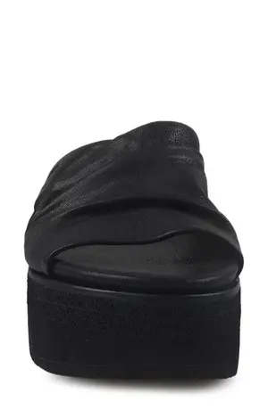 NATIONAL COMFORT Reneta Leather Platform Sandal - Black