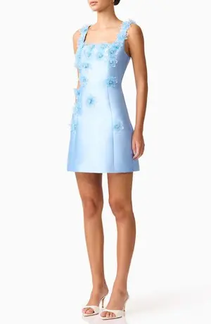 ELLIATT Elder 3d Floral Dress - Light Blue