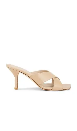 STUART WEITZMAN Dayna Slide 75