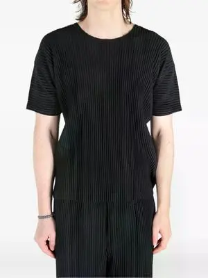 Issey Miyake Plissé-effect T-shirt - Black