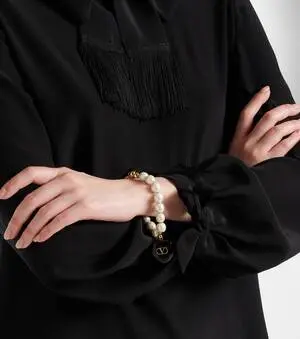 Valentino Garavani Bow-detail Silk Crepe Blouse - Black