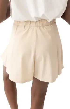 HONORS The Pleated Skort - Sand