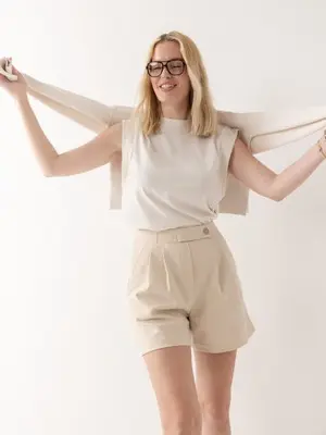 HONORS Sleeveless Shirt - Cream