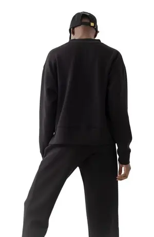 HONORS The Clubhouse Travel Pullover - Black