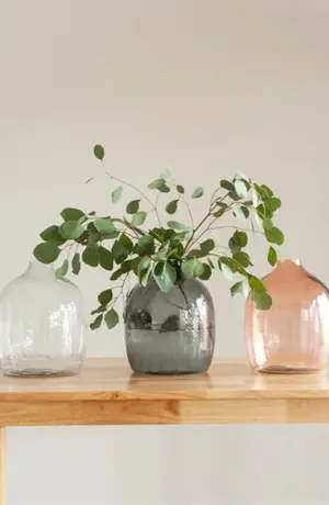 CREATIVE WOMEN Handblown Hammered Glass Hebron Vase - Clear