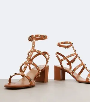 Valentino Garavani Rockstud Leather Sandals - Brown