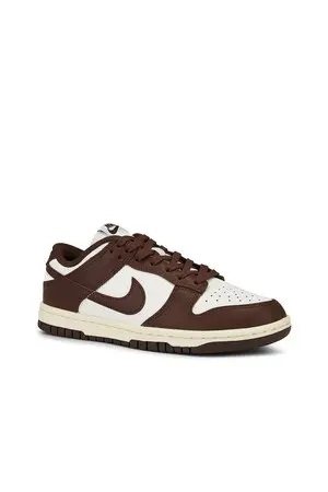 Nike Dunk Low Sneakers