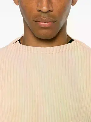 Issey Miyake Plissé-effect T-shirt