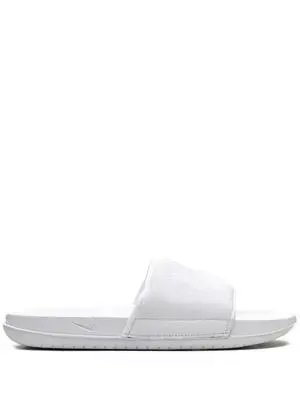 Nike Kobe Offcourt Triple Slides - White