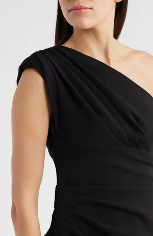 Vince Camuto Draped One-shoulder Crepe Gown - Black