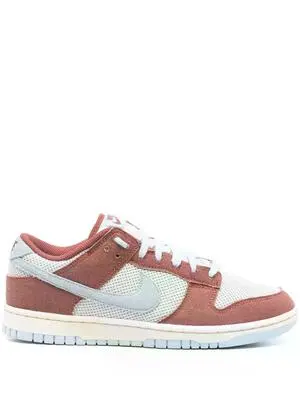 Nike Dunk Low Sneakers