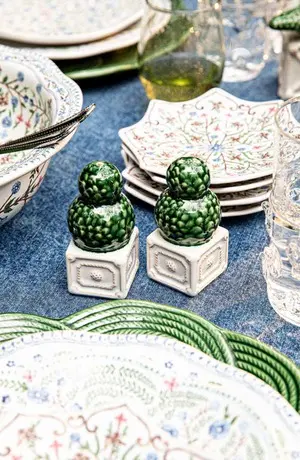 JULISKA Berry & Thread Topiary Salt & Pepper Shakers Set