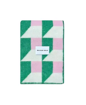 MAISON DEUX Cubics 4.25 X 6.5 Ft Blanket - Grass Green And Pink