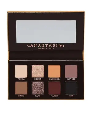 Anastasia Soft Glam