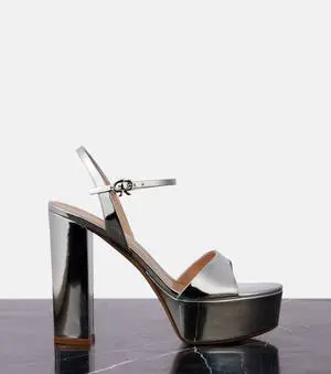 GIANVITO ROSSI Metallic Leather Platform Sandals - Silver