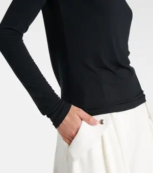 Dorothee Schumacher Off-shoulder Top