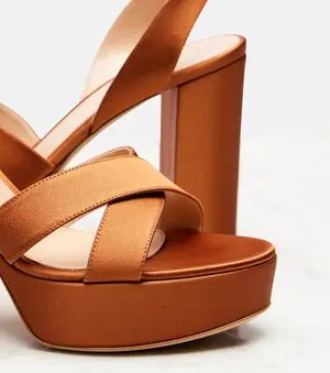 GIANVITO ROSSI Sabrina 105 Platform Sandals - Brown