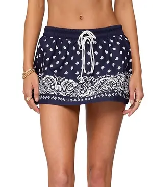 EDIKTED Hidi Bandana Print Mini Skirt