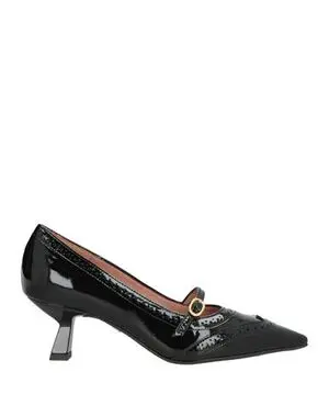 OVYE Pumps In Patent Leather