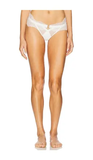 THISTLE AND SPIRE Minna Thong - Ivory