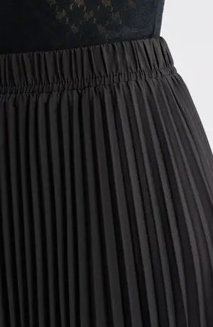 NIKKI LUND Madaleine Pleated Lace Skirt - Black