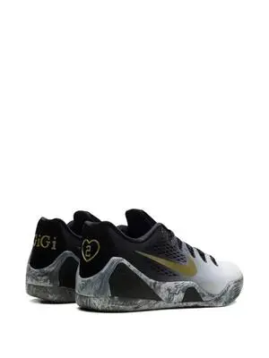 Nike Sneakers - Black