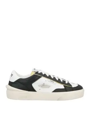 STRYPE Leather Low-top Sneakers