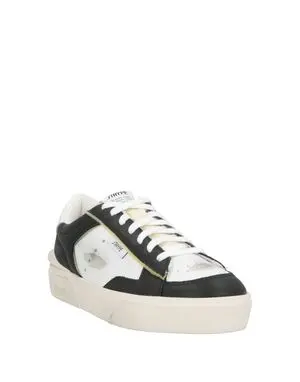 STRYPE Leather Low-top Sneakers