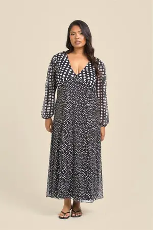 FASHION-SZN CURVE Polka Dot Midi Dress - Black