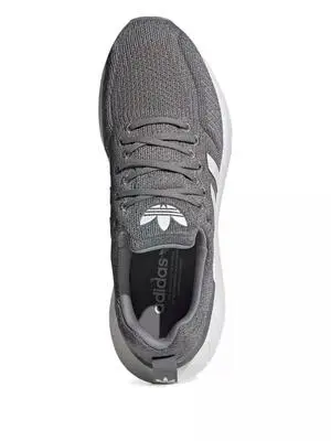 Adidas Swift Run 22 Sneakers