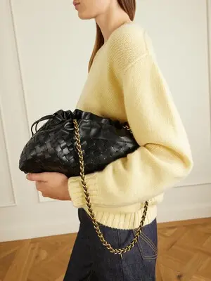Bottega Veneta Intrecciato Leather Pouch With Chain Strap - Black